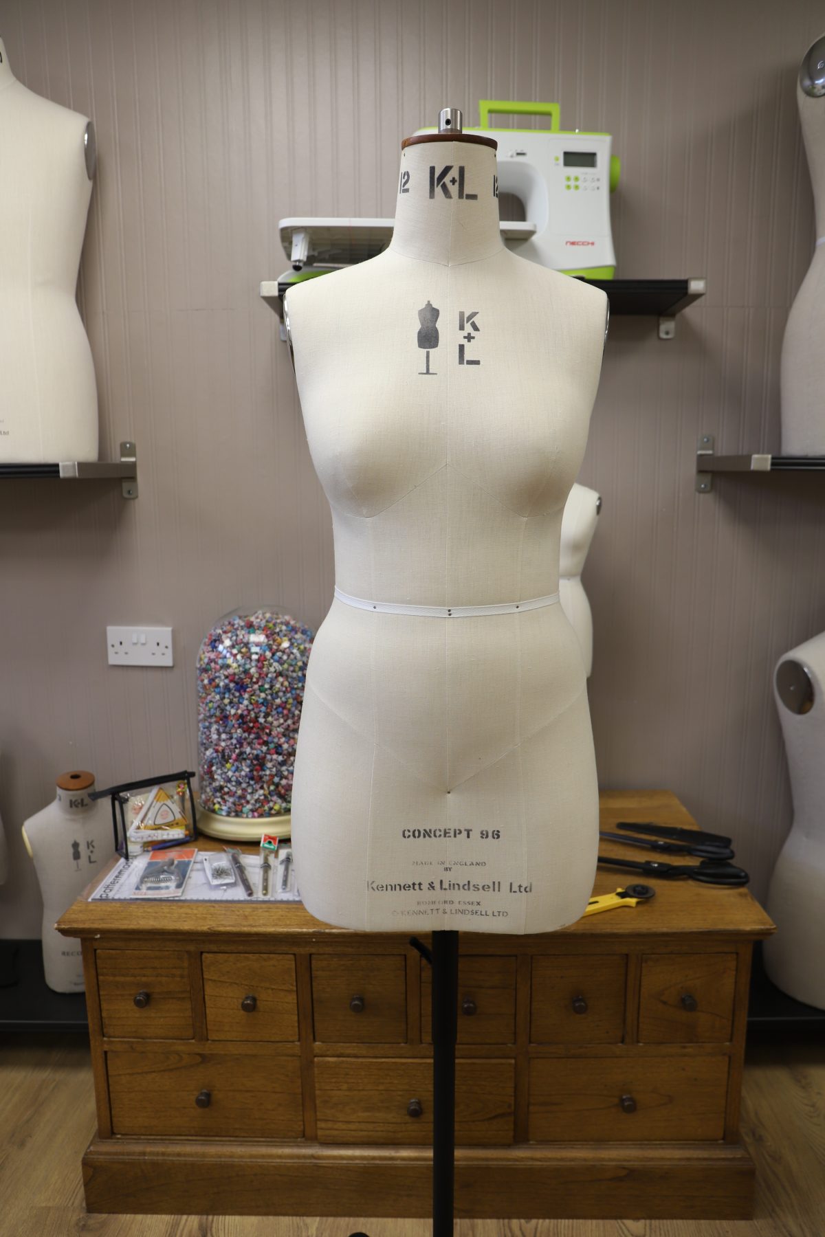 Concept 96 Size 12 With Collapsible Shoulders - Kennett & Lindsell Ltd