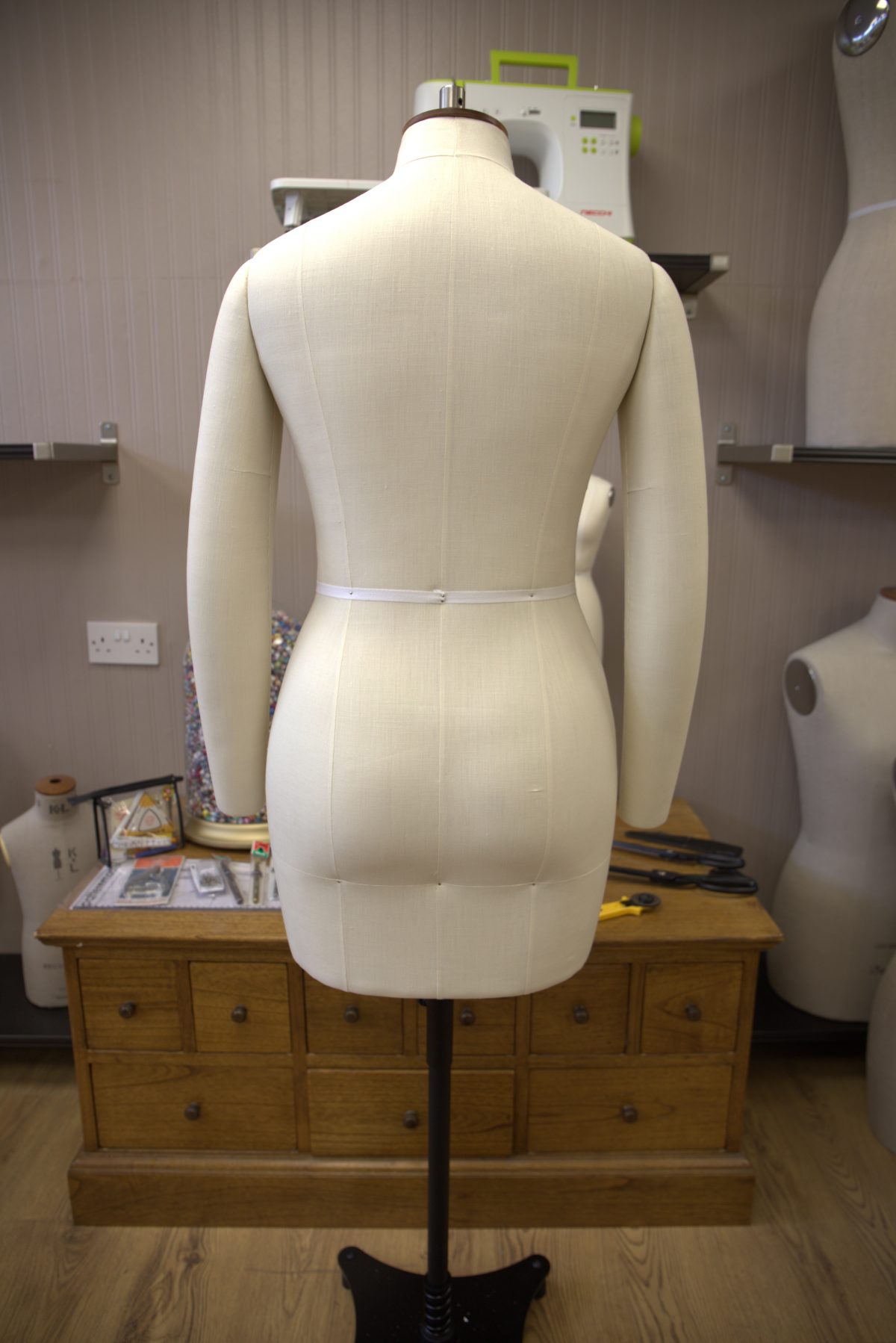 Special Torso Model Size 12 With Collapsible Shoulders And A Pair of ...